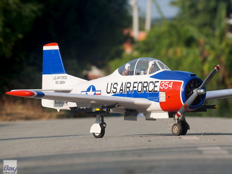 VQ Model T-28 Trojan (weiß) / 1770mm - Bay-Tec Modelltechnik